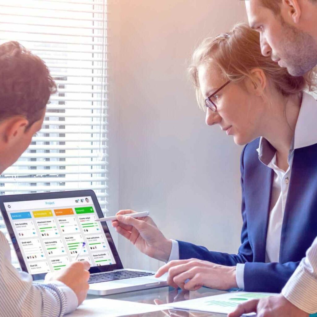 Intranet Software Solutions For Managing Your Team